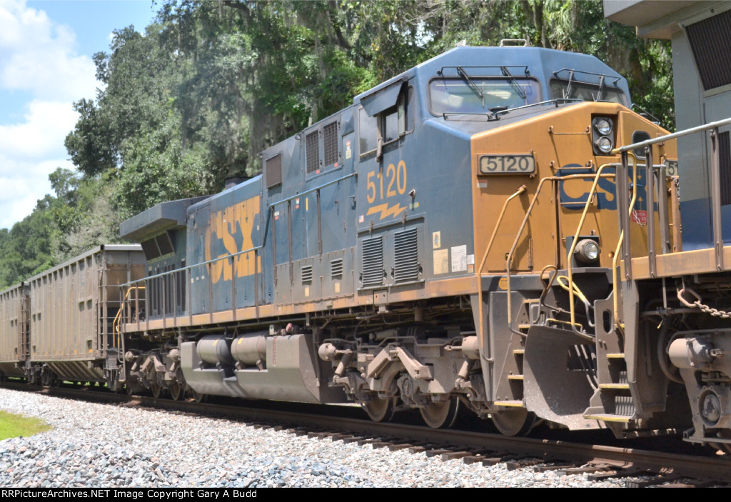 CSX ES44DC 5120
